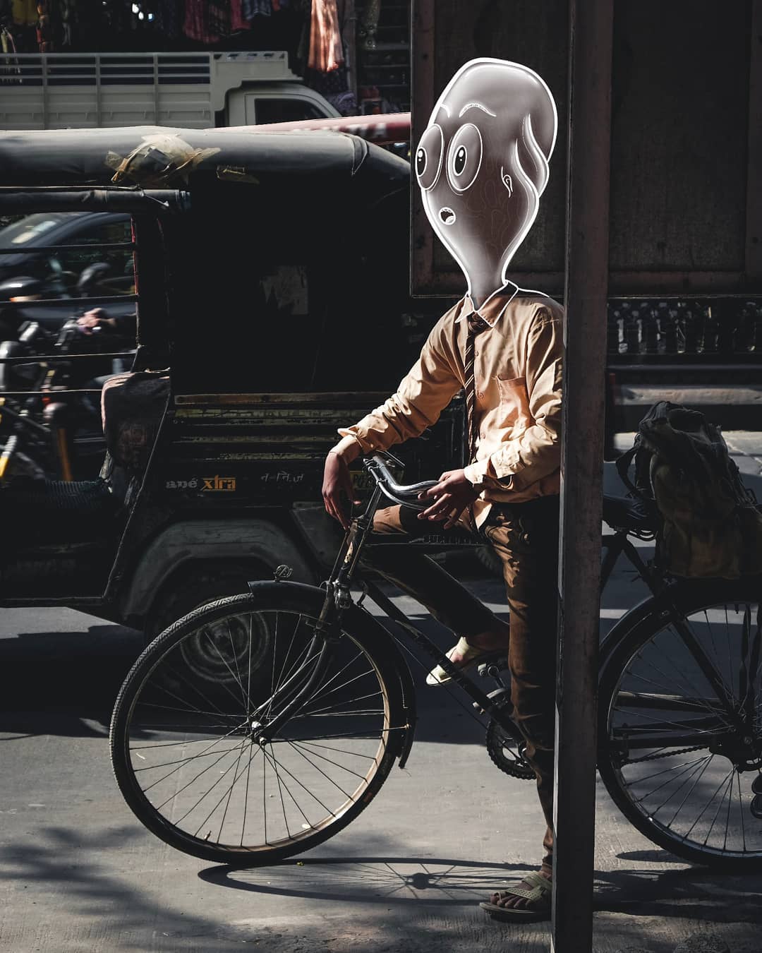 Artist Adds His Illustrations Into Everyday Ordinary Pictures - PlayJunkie