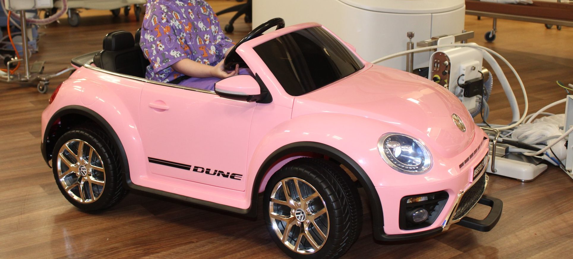 Hospital Lets Children Drive Mini Cars to Surgery to Overcome Fear ...