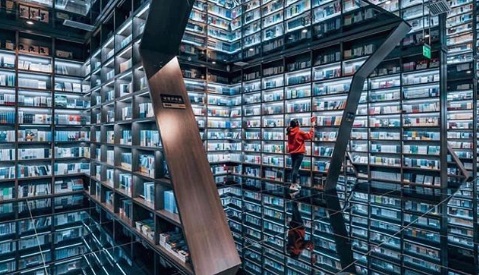 This Unique Bookstore Looks Like It’s From a Sci-Fi Movie - PlayJunkie
