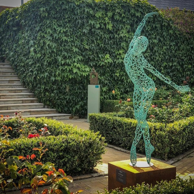 Artist Creates Enchanting Sculpture Inspired by Human Movement - PlayJunkie
