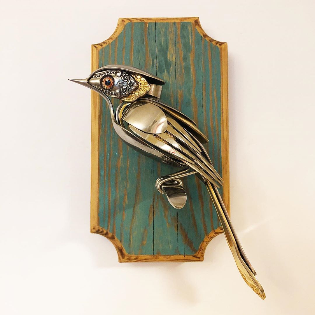 Artist Creates Animal Sculptures Using Old Silverware - PlayJunkie