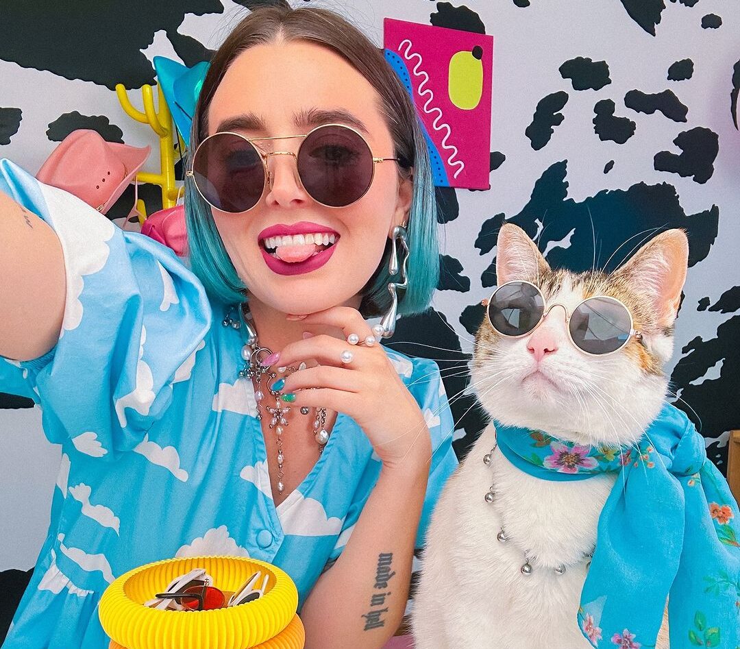 Champagne & Pony Will Rock Your World With Their Matching Outfits ...